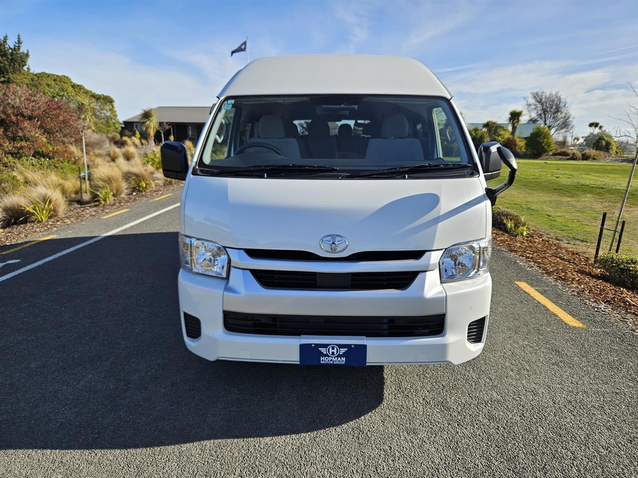 2024 Toyota Hiace 12 Seat 2.8TD GL Minibus on handshake