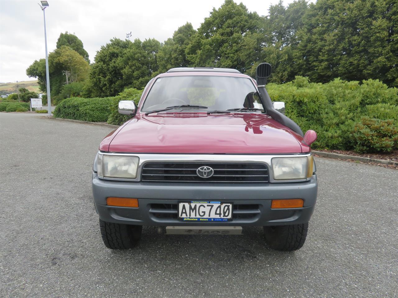 1994 Toyota Hilux Surf 4WD on handshake