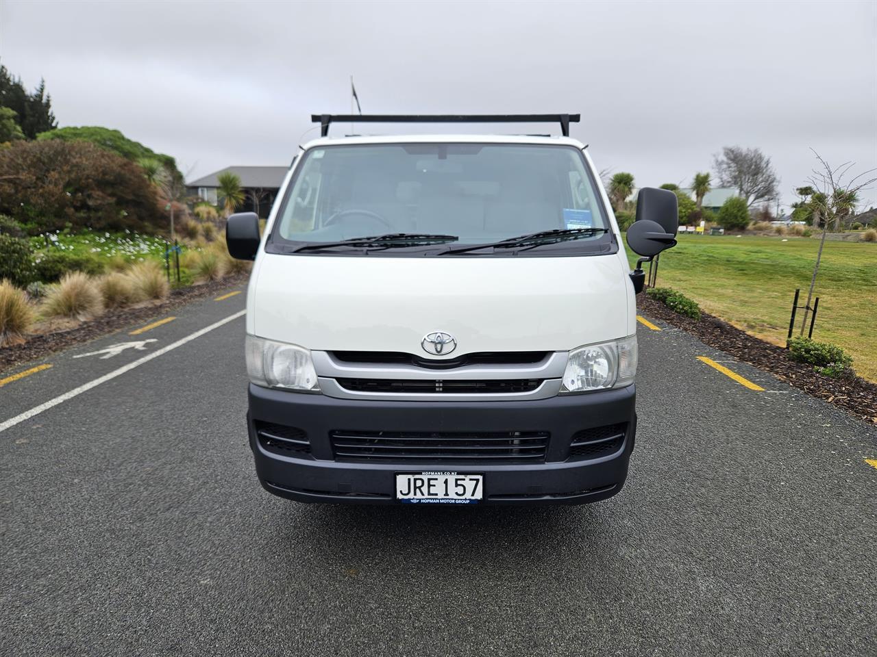 2010 Toyota Hiace 3.0 Turbo Diesel on handshake