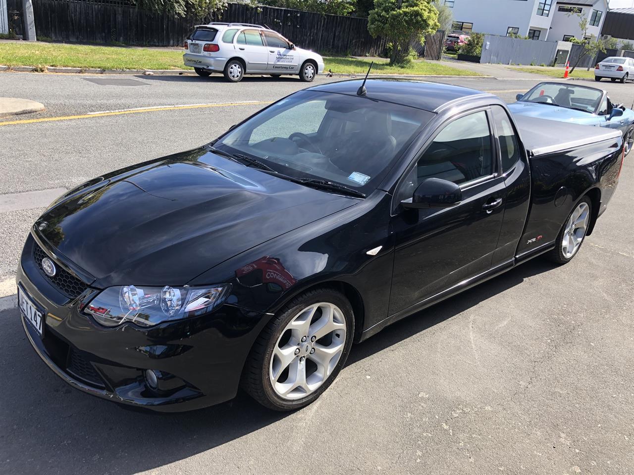 2008 Ford Falcon FG XR8 Ute on handshake