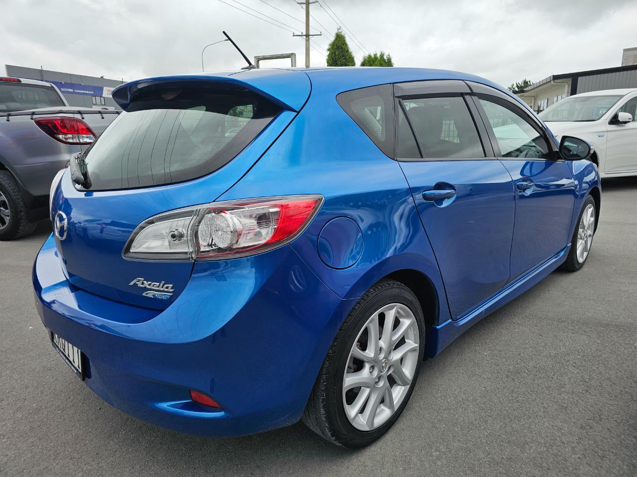 2012 Mazda Axela 20S Sport on handshake