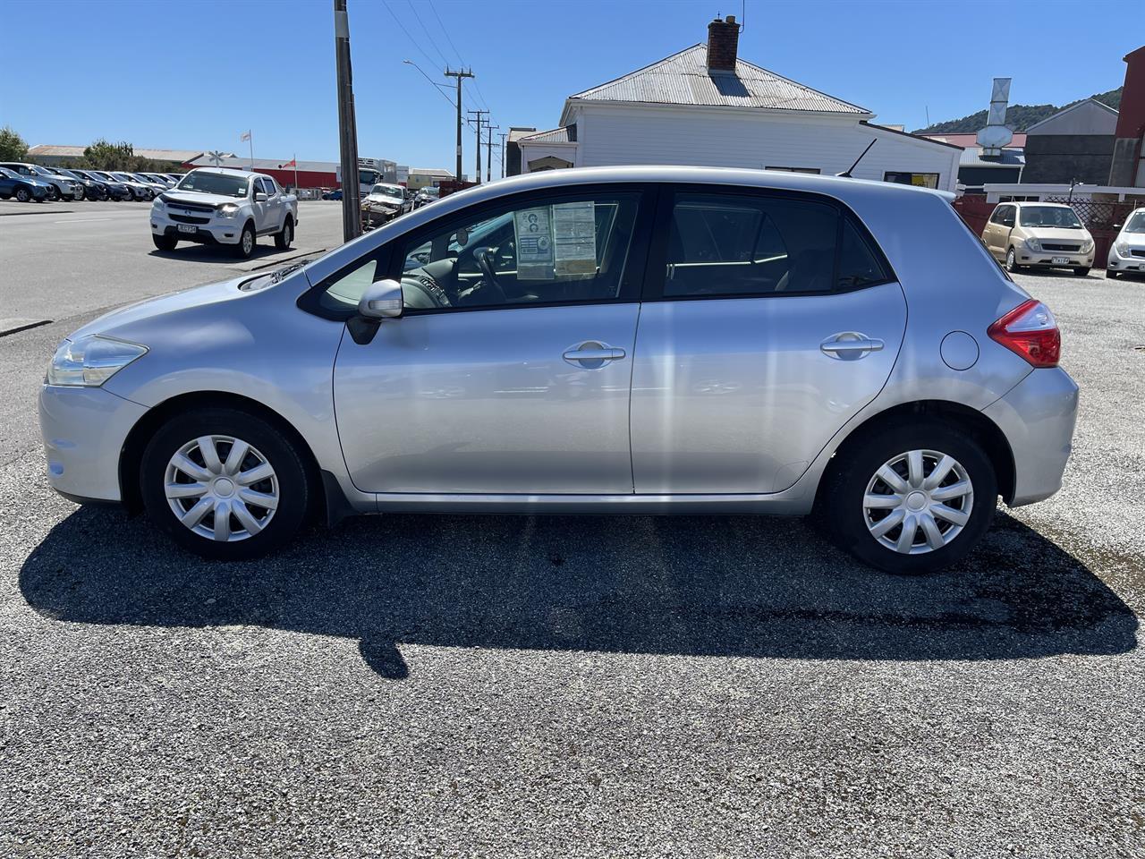 2011 Toyota COROLLA 1.8P GX HATCH 5 4A on handshake