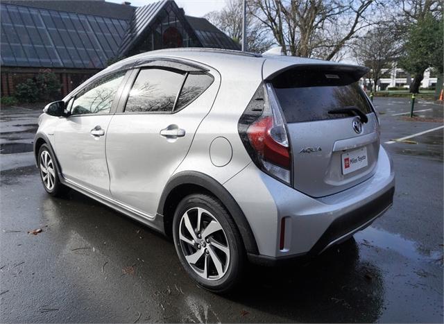 2017 Toyota Aqua Crossover Hybrid 1.5 L Petrol on handshake