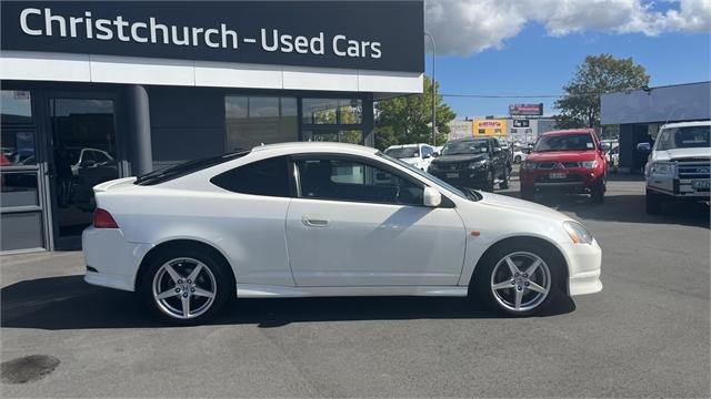 2004 Honda Integra Type S on handshake