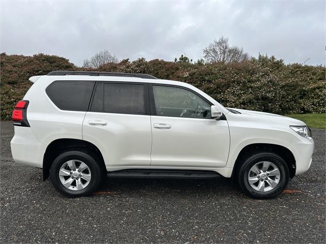 2018 Toyota Land Cruiser Prado Gx 2.8D/4WD/AUTO on handshake