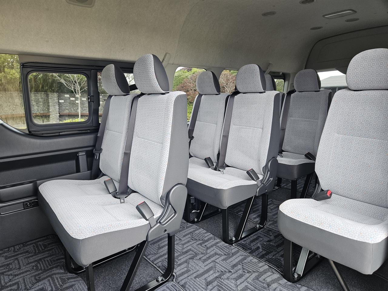 2024 Toyota Hiace 12 Seat 2.8TD GL Minibus on handshake