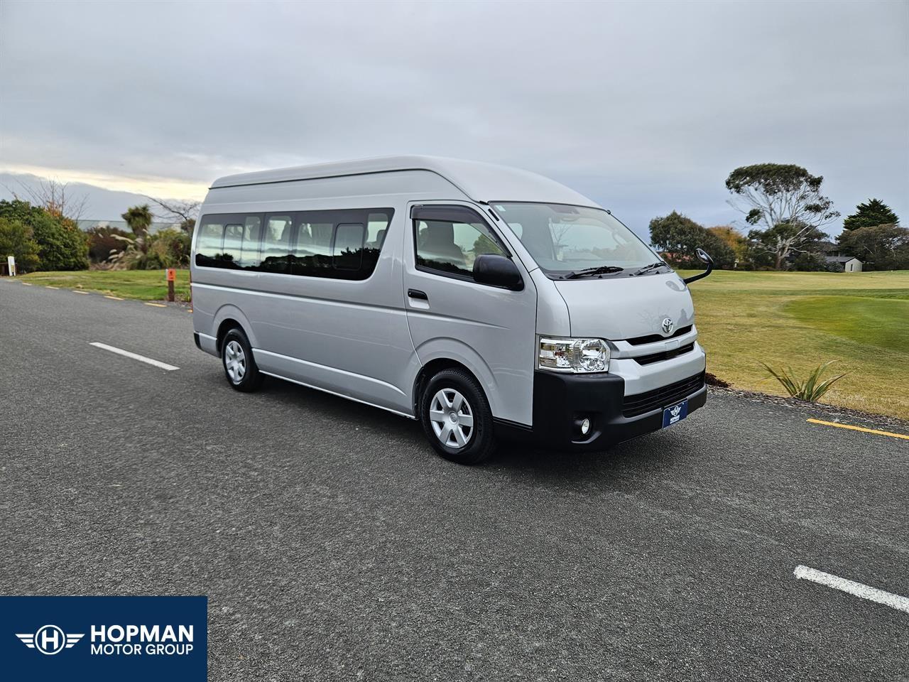2019 Toyota Hiace 12 Seat 2.8TD GL Minibus on handshake