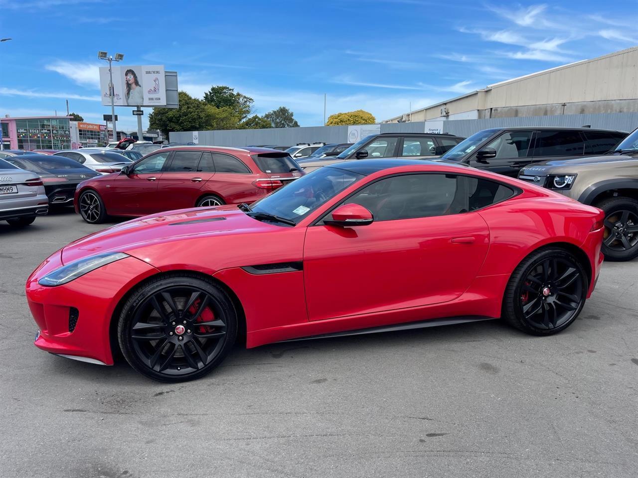 2014 Jaguar F-Type R 5.0 V8 Supercharged on handshake