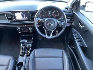 2017 Kia Rio 1.4L LIMITED AUTOMATIC on handshake