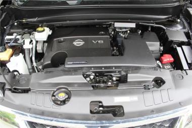 2015 Nissan Pathfinder Ti 3.5L Petrol CVT 5 Door 4 on handshake