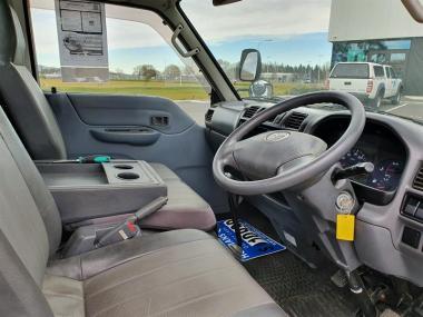 2008 Mazda Bongo Ute on handshake