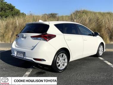 2016 Toyota Corolla GLX FWD 1.8P HATCH on handshake